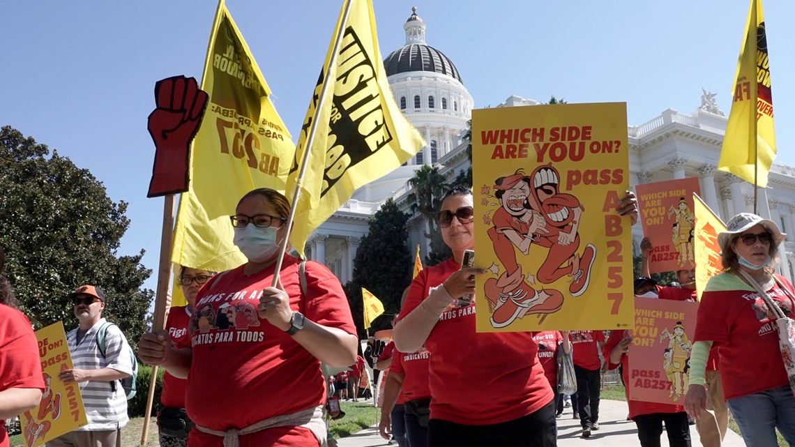 California fast food council debates minimum wage hike | abc10.com