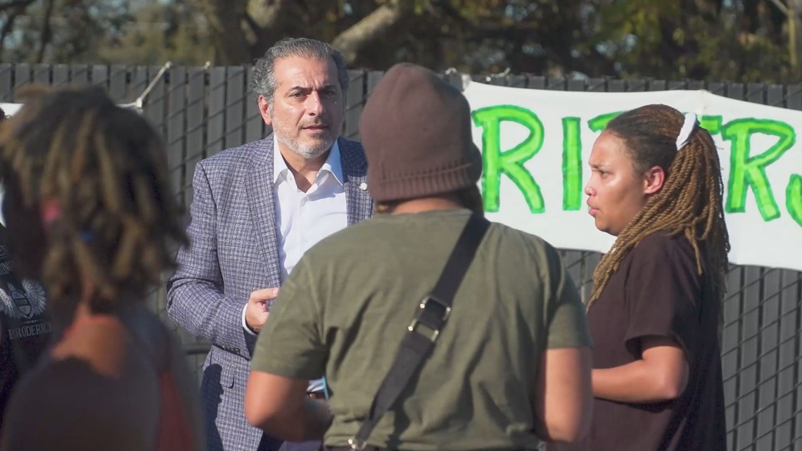 Sacramento councilman visits homeless' Camp Resolution | abc10.com