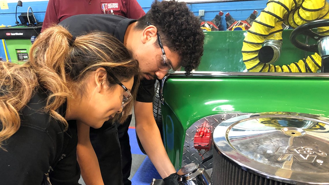 Free summer program prepares high school students to become auto ...