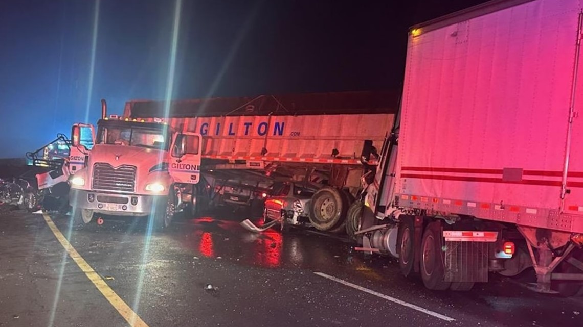 Mitchell Road Crash: 17 vehicles involved in Modesto crash | abc10.com