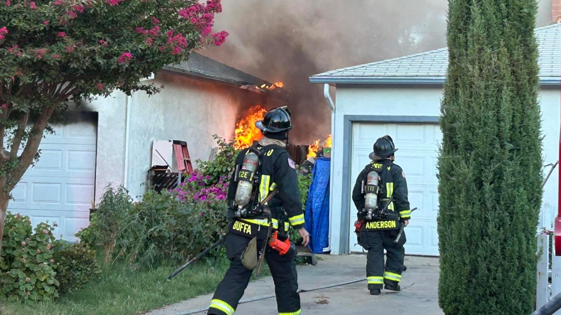 Modesto house fire kills person, officials say | abc10.com
