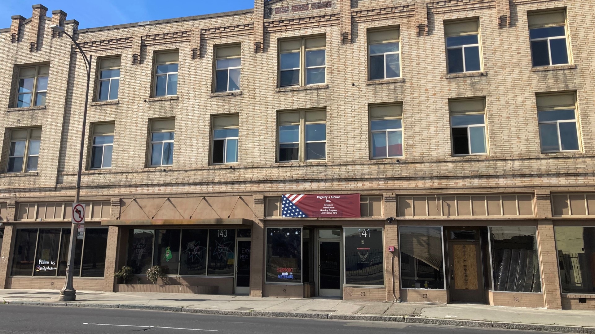 Building to house homeless veterans in Stockton closes | abc10.com