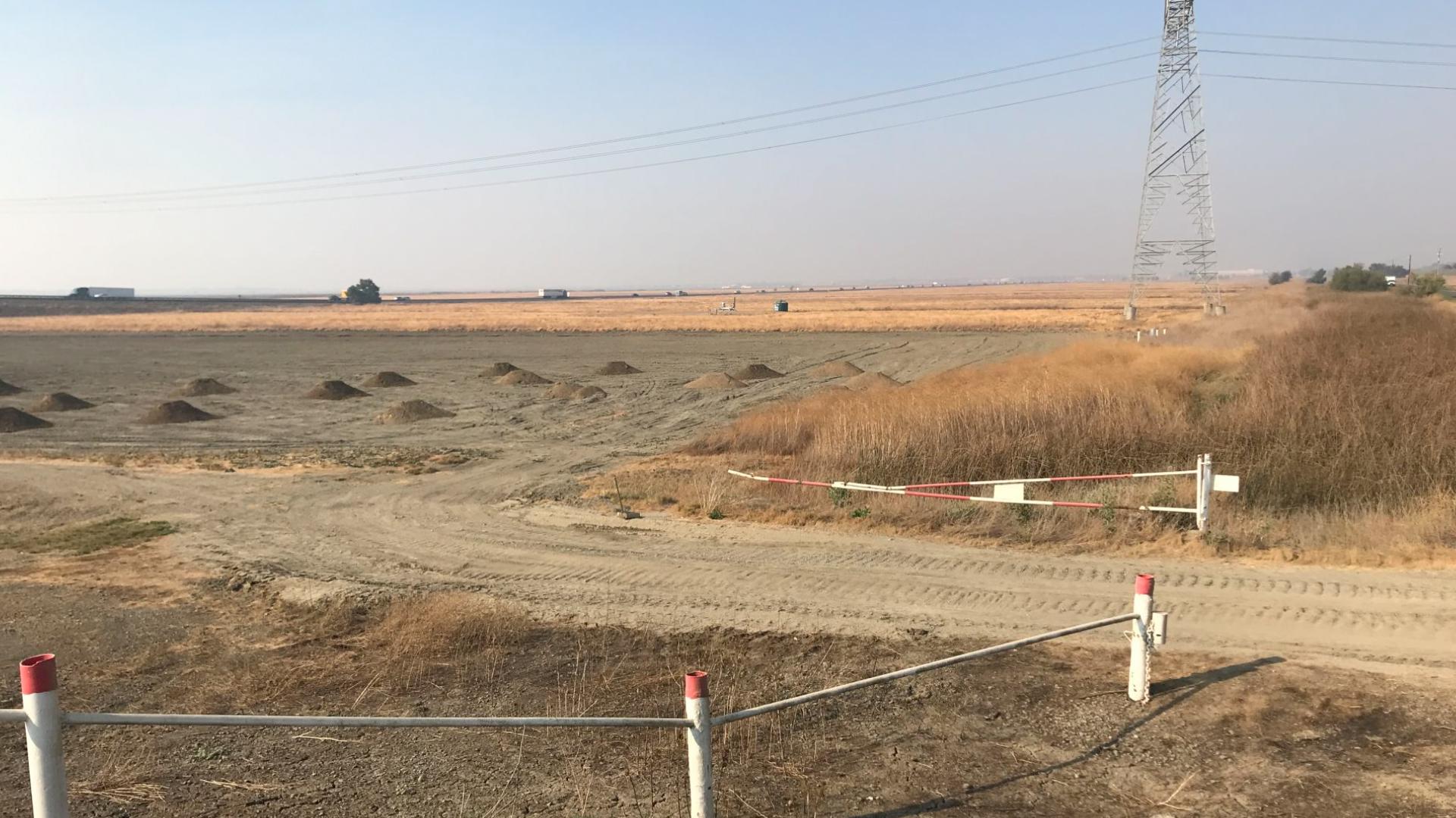 Photos: Woodland haze lingers after Shasta County fire blows smoke into ...