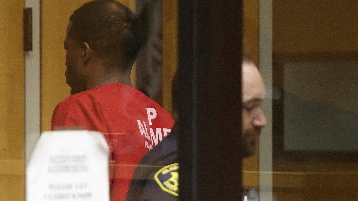 Mark Sanders: Suspected gunman in Oakland officer death in court ...