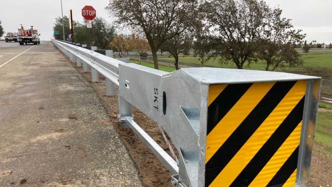 New guard rails go up at a dangerous Elk Grove intersection | abc10.com