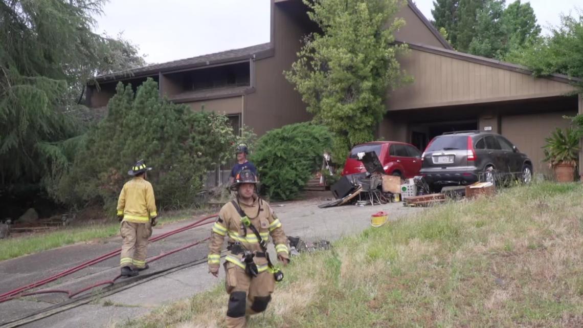 1 killed in Fair Oaks house fire | abc10.com