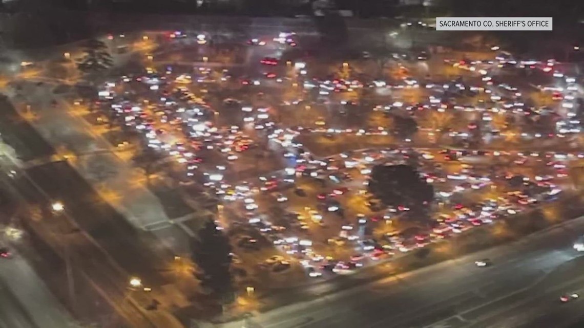 Sacramento deputies, CHP disperse 'around 150' cars at sideshow | abc10.com