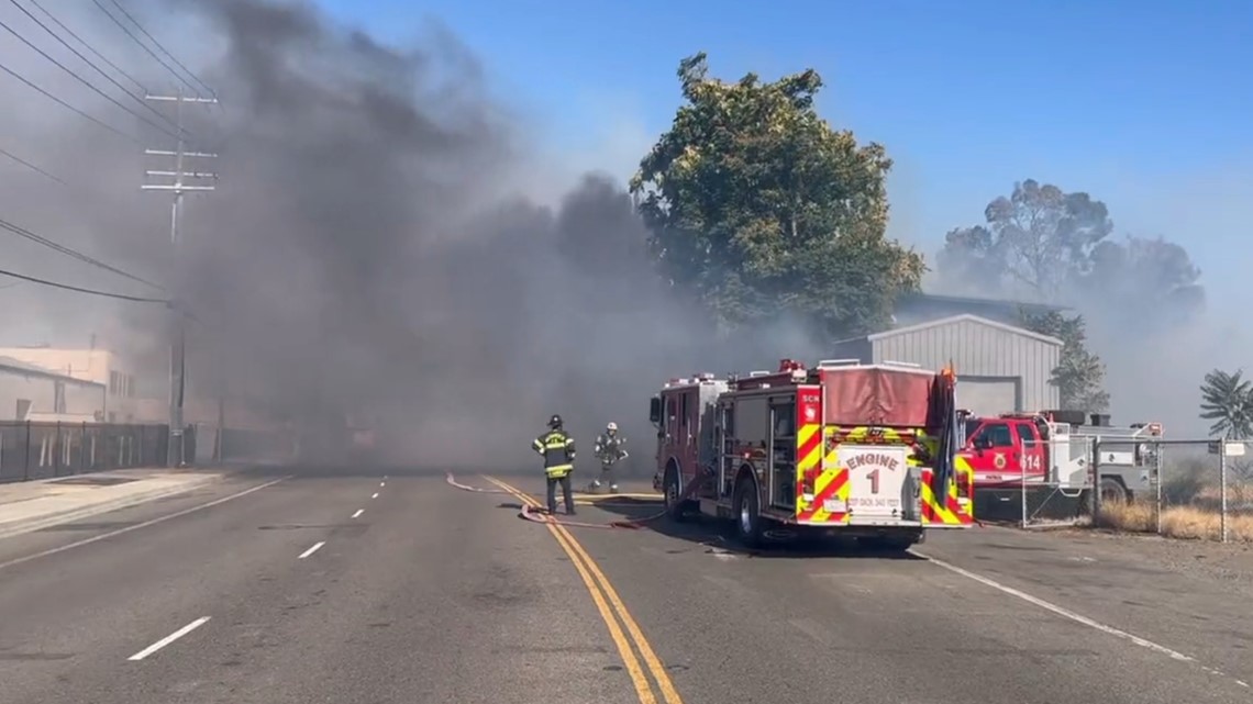 Sacramento fire crews battling recycling yard fire | abc10.com