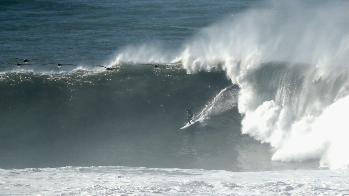 Surfers flock to Half Moon Bay for giant waves | abc10.com
