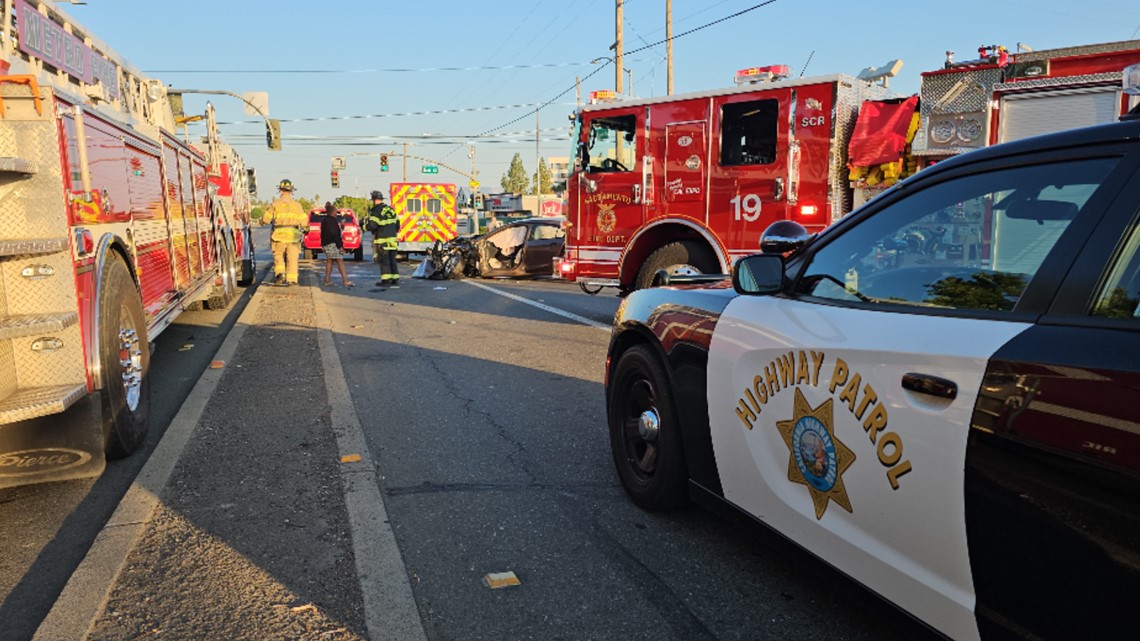 3 people injured in Arden-Arcade crash | abc10.com