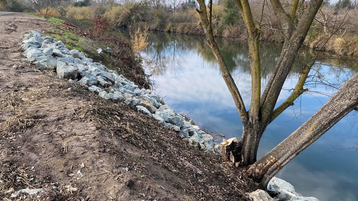 Calaveras River levee damage keeps Stockton neighbors concerned | abc10.com