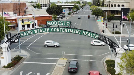 Modesto offers real-time interpretation for city council meetings ...