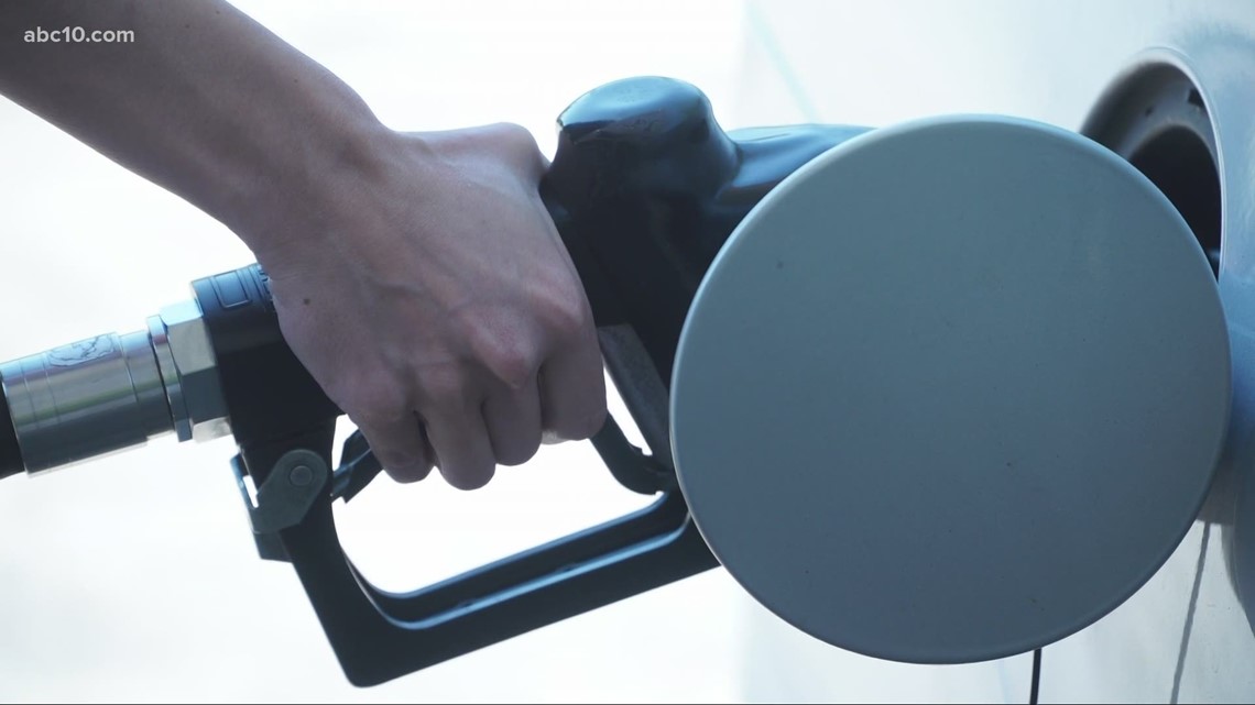 Sacramento woman appears to steal gas straight from the pump | abc10.com