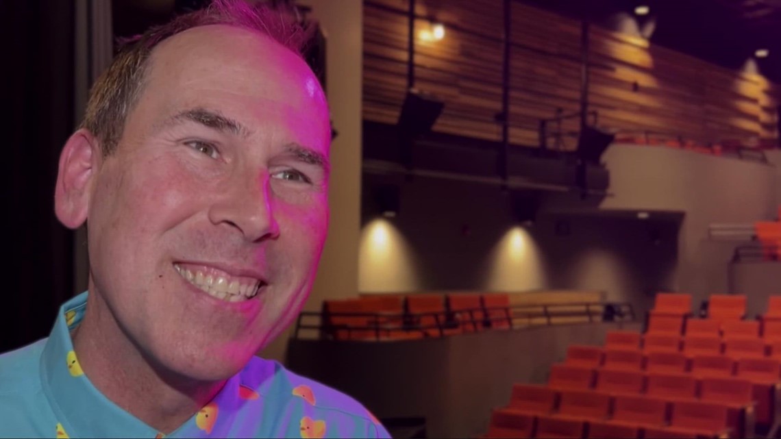 Keith Lowell Jensen prepares for a comedy show in Sacramento at The ...