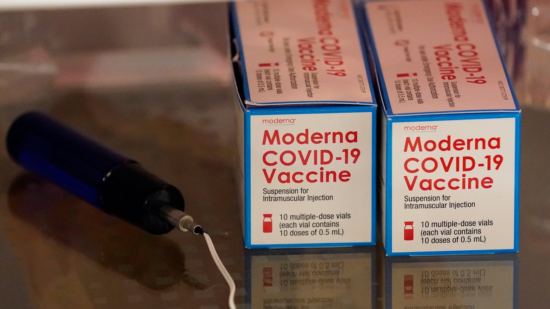Would 3 COVID vaccine doses beat virus variants? Moderna testing ...