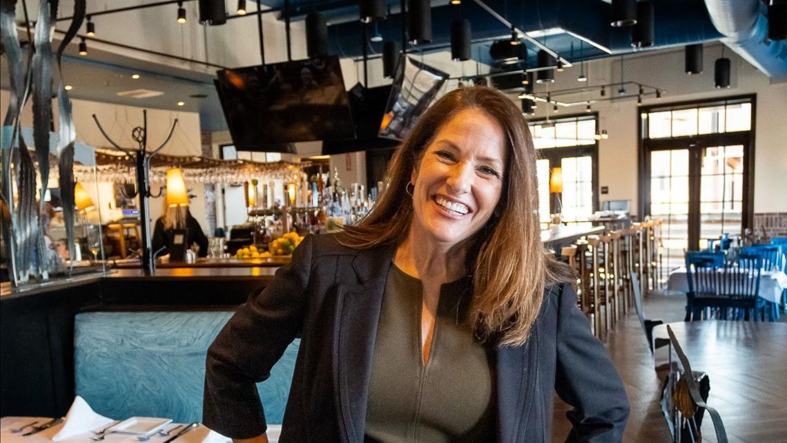 Scott’s Seafood Roundhouse in Folsom celebrates 25 years | abc10.com