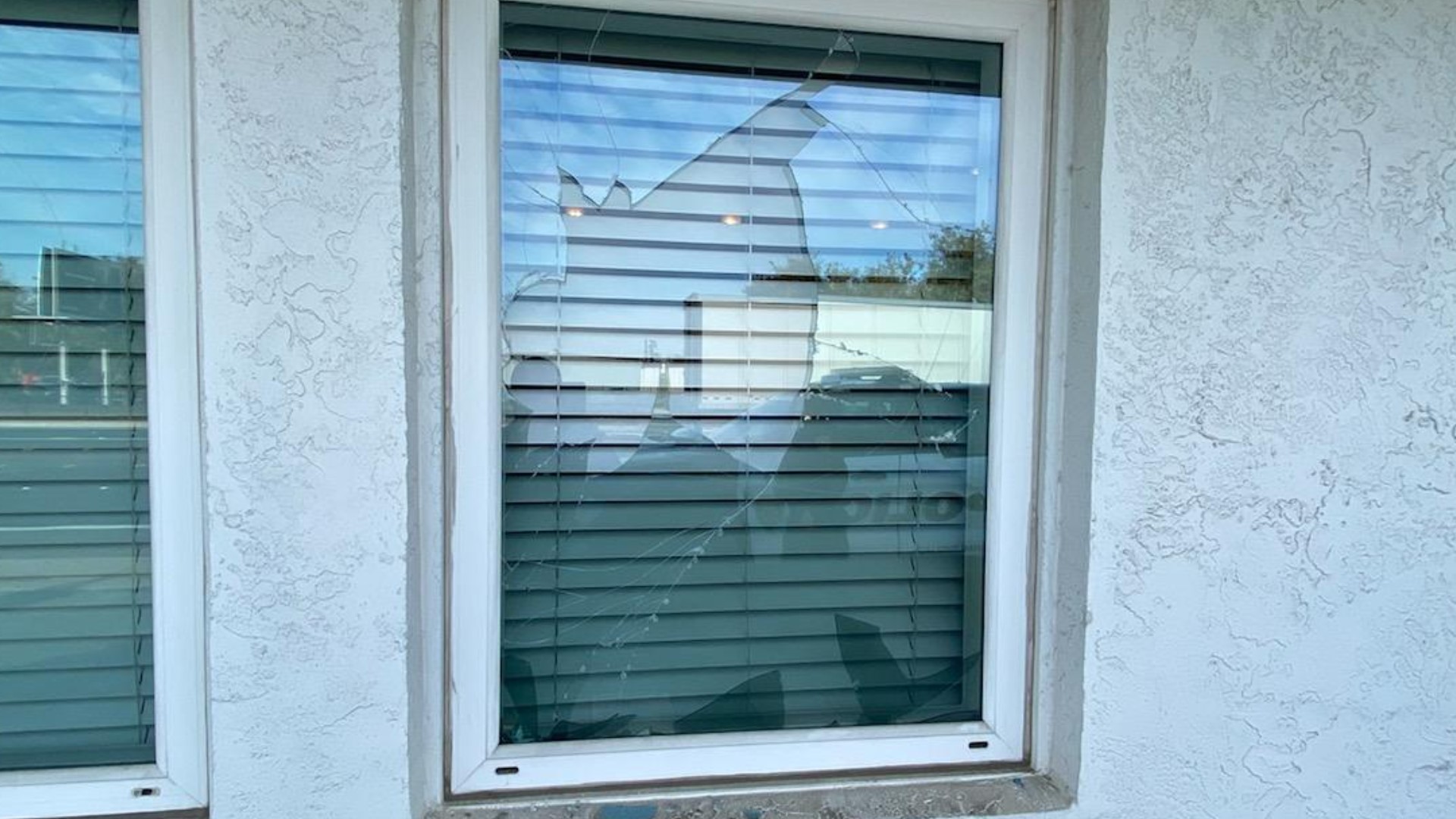 Man arrested after breaking windows at Woodland businesses | abc10.com