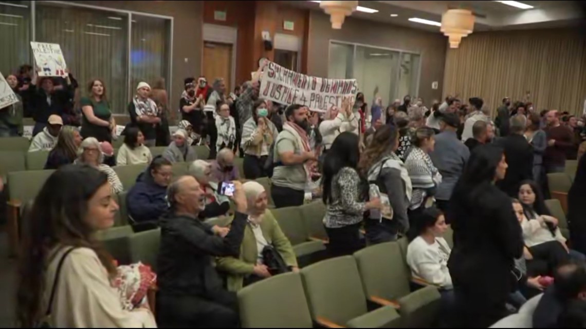Sacramento city council to 'enforce the rules' on outbursts | abc10.com