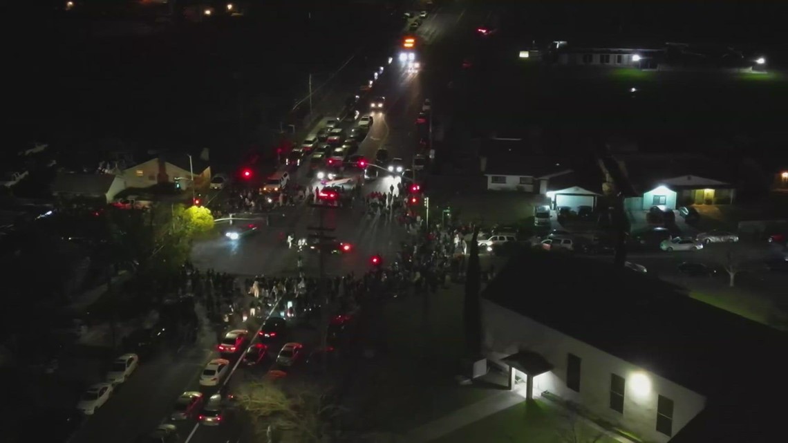 Sacramento neighborhoods seek answer to dangerous sideshows | abc10.com