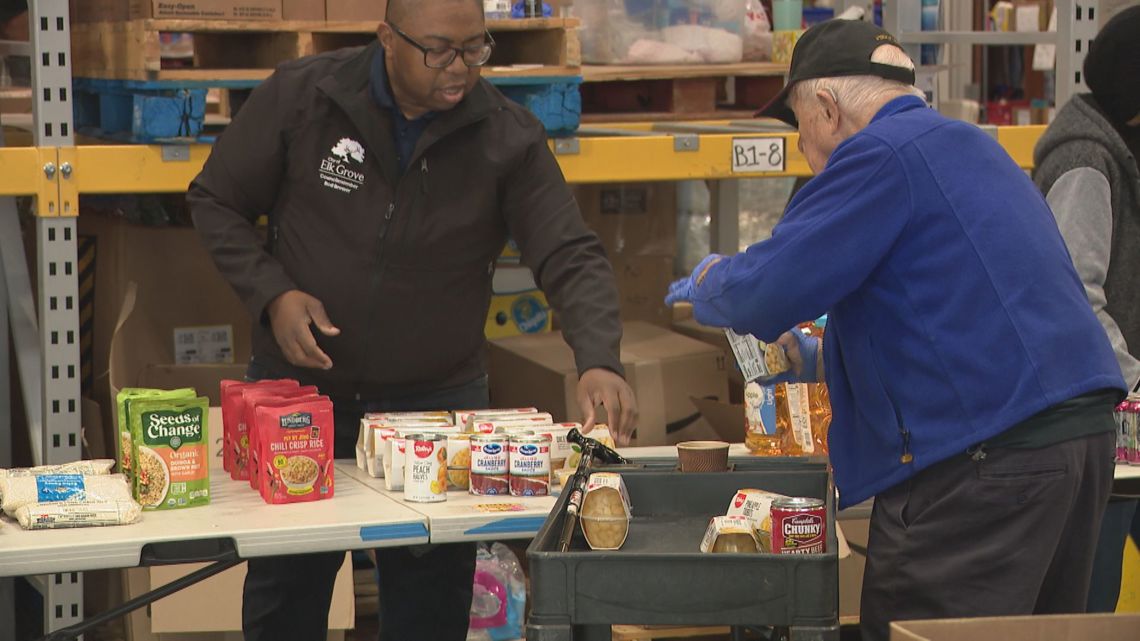 Record U.S. shutdown sends families to Elk Grove Food Bank | abc10.com