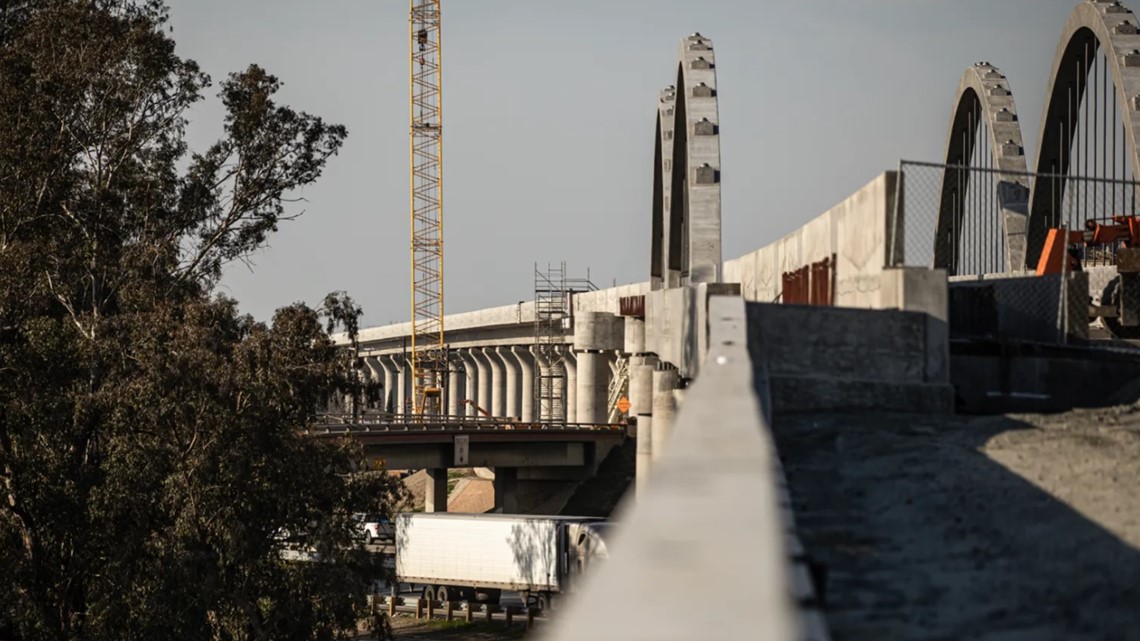 New high-speed rail estimate puts California bullet train in red ...