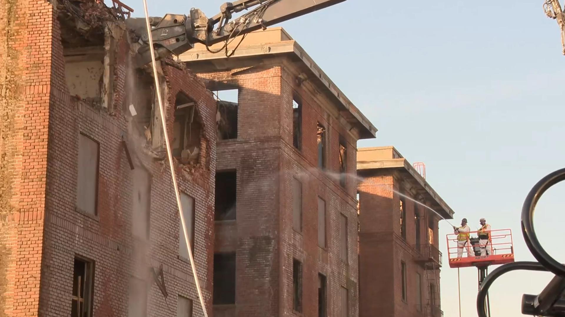 Hotel Marysville demolition begins after fire in June, long legal ...