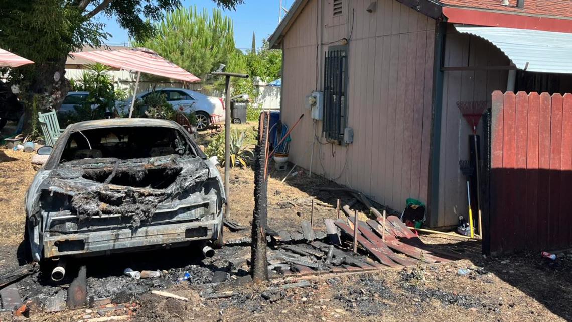 Fire in Modesto burns home, backyards and fence | abc10.com