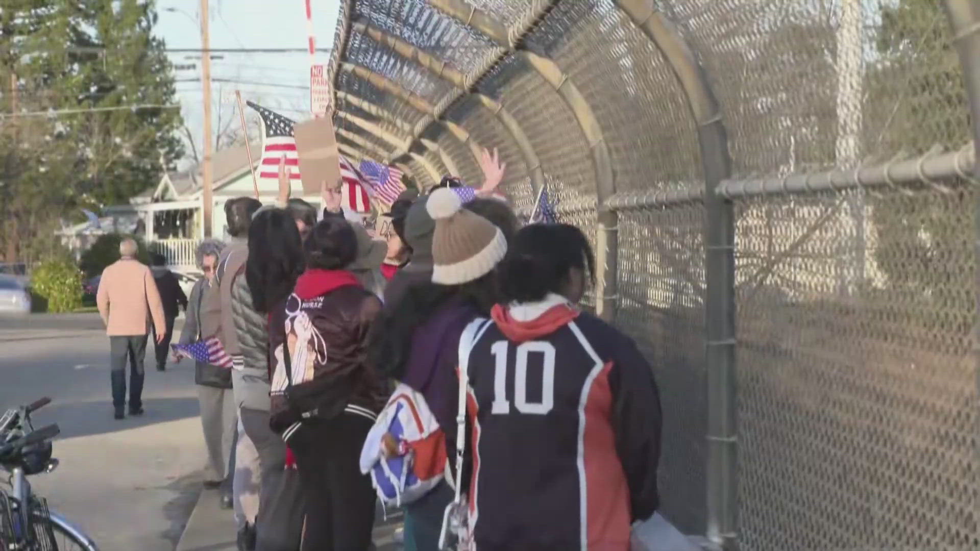 Nurses say Highway 50 rally honors ICU nurse Alex Pretti, presses ...