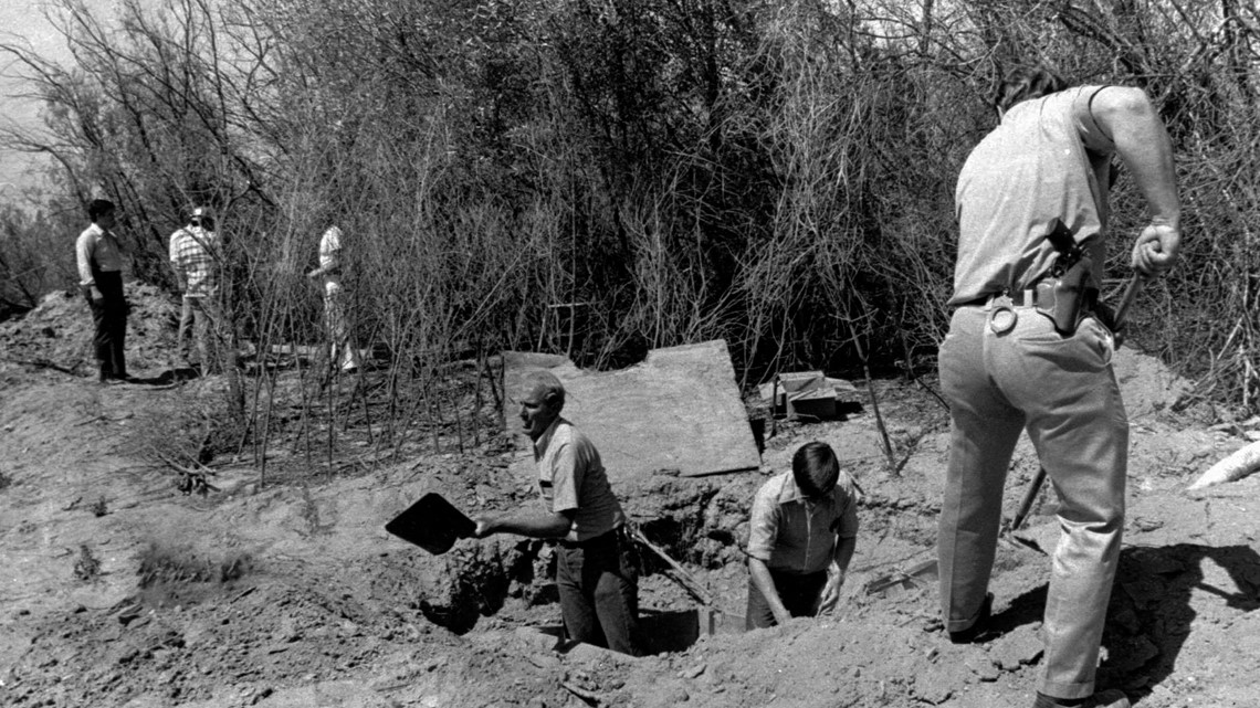 Parole recommended for inmate in 1976 school bus hijacking | abc10.com