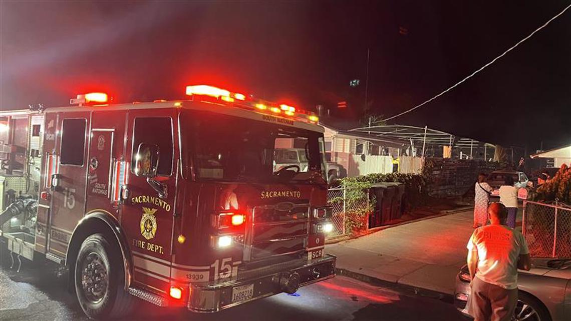 Sacramento fire crews save two homes amid intense blaze | abc10.com
