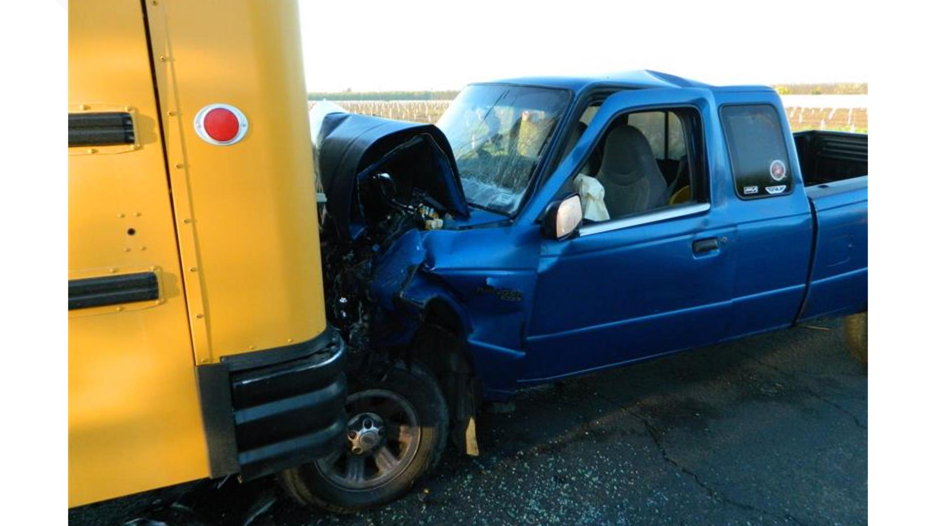 Teen suffers major injuries in Ripon bus crash | abc10.com