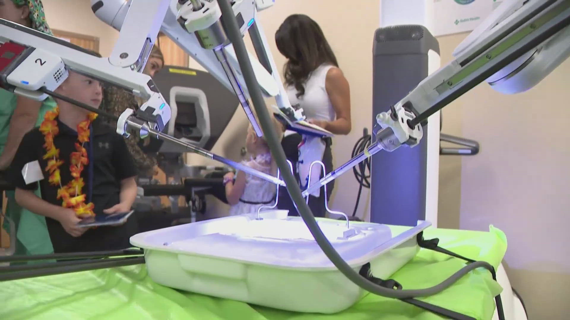 Kids perform mock robotic surgery at Sutter Roseville | abc10.com