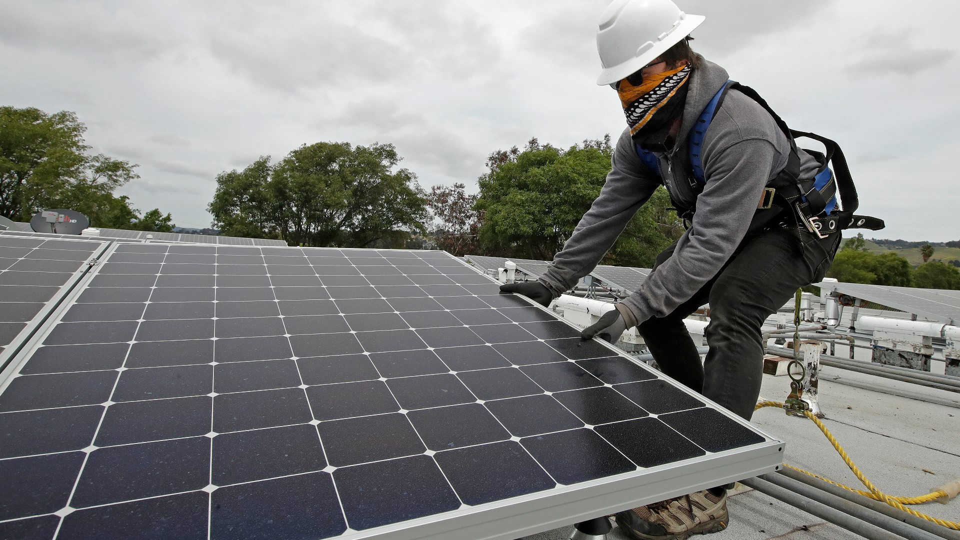 How can California workers transition to green energy jobs | abc10.com
