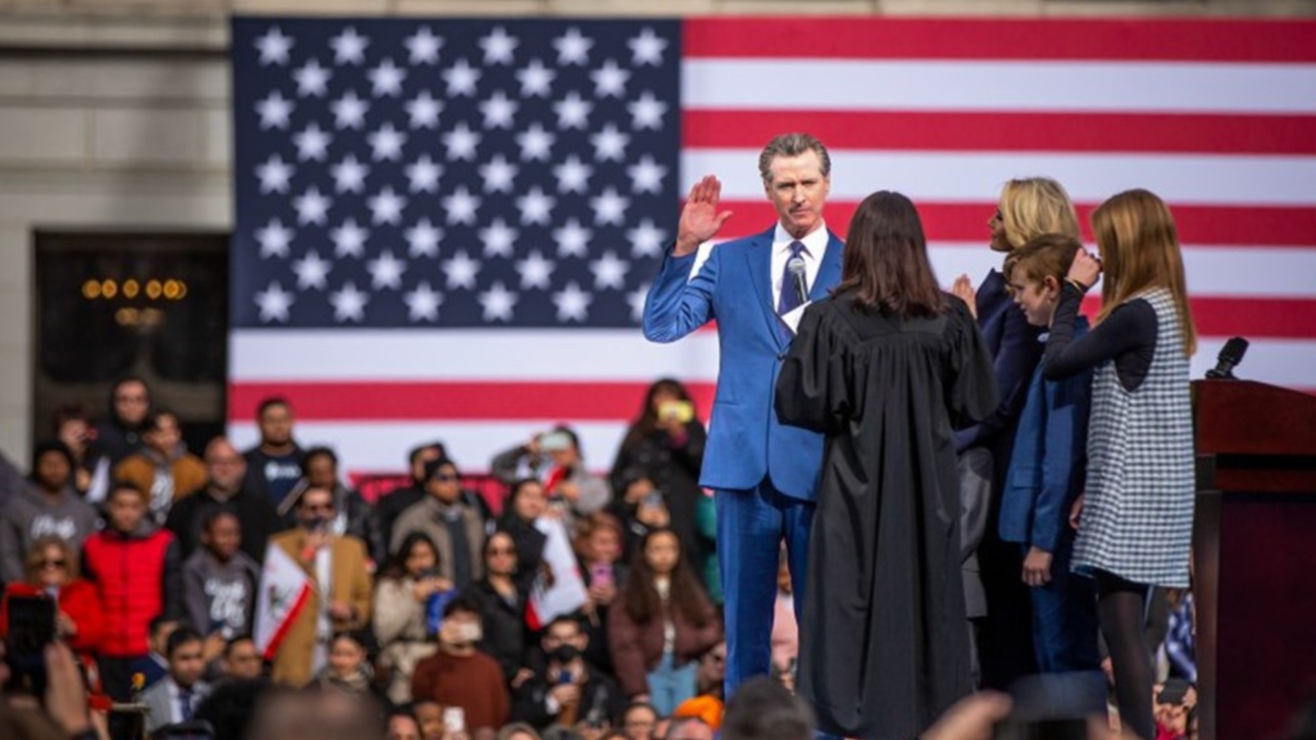 Gavin Newsom: Governor starts second term as leader of California ...