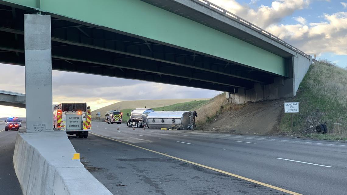 One lane reopens on Interstate 205 near Tracy after overturned big rig ...