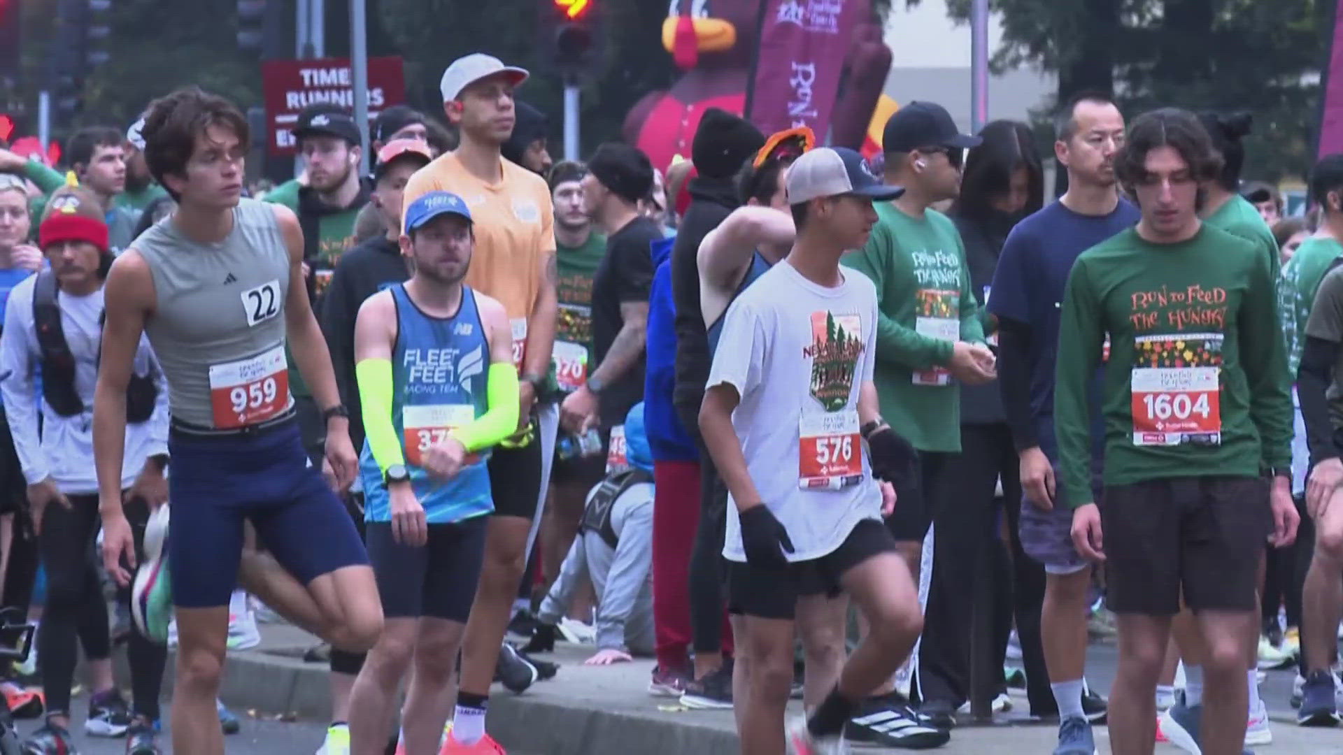 Runners tackle 'Run to Feed the Hungry' Thanksgiving morning | abc10.com