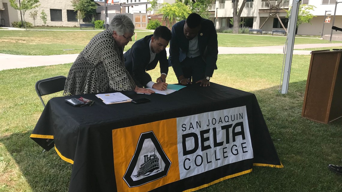 500 Delta College students from Stockton eligible for scholarships ...