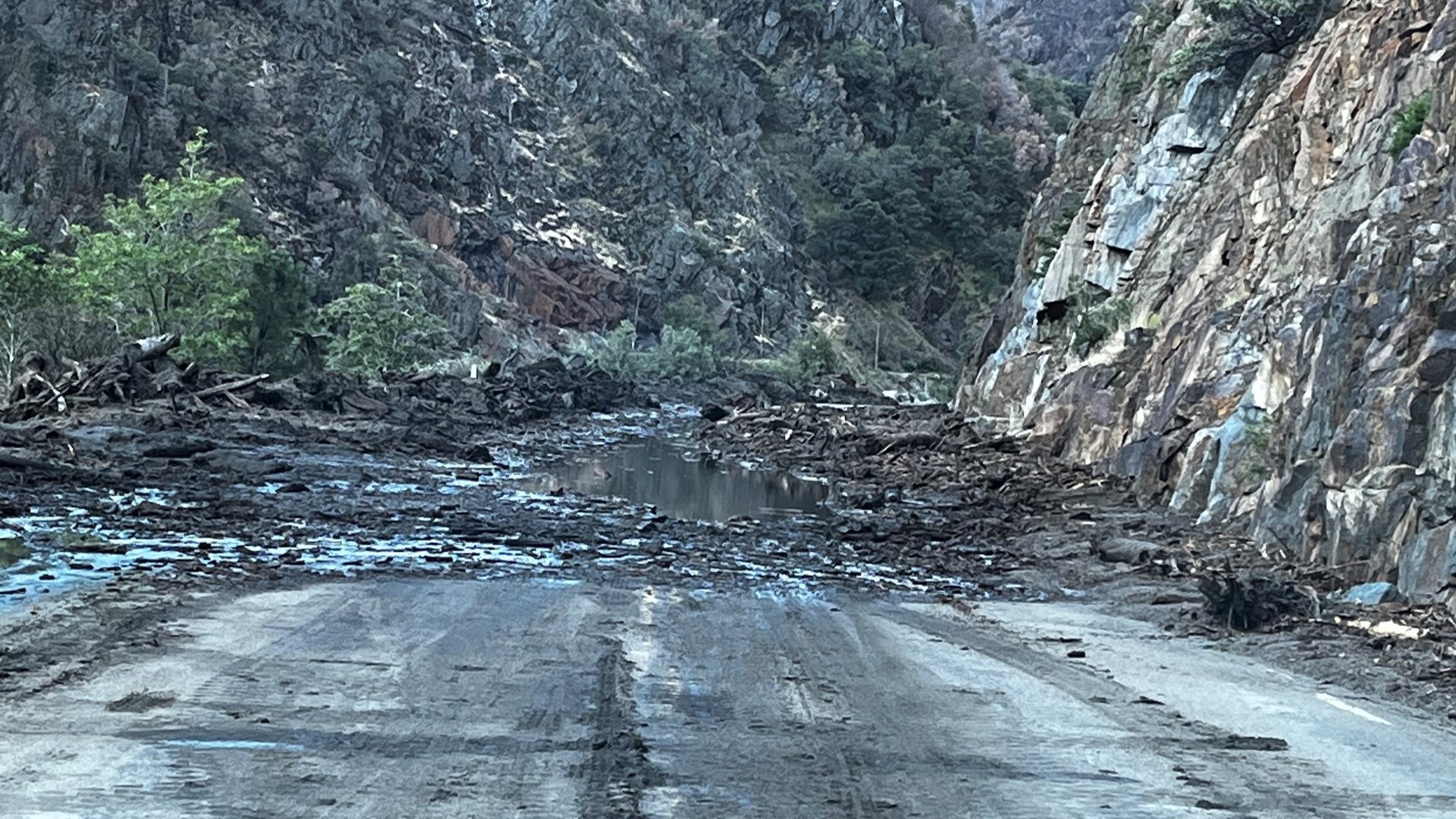 Highway 70 closed in Butte and Plumas counties due to mudslides | abc10.com