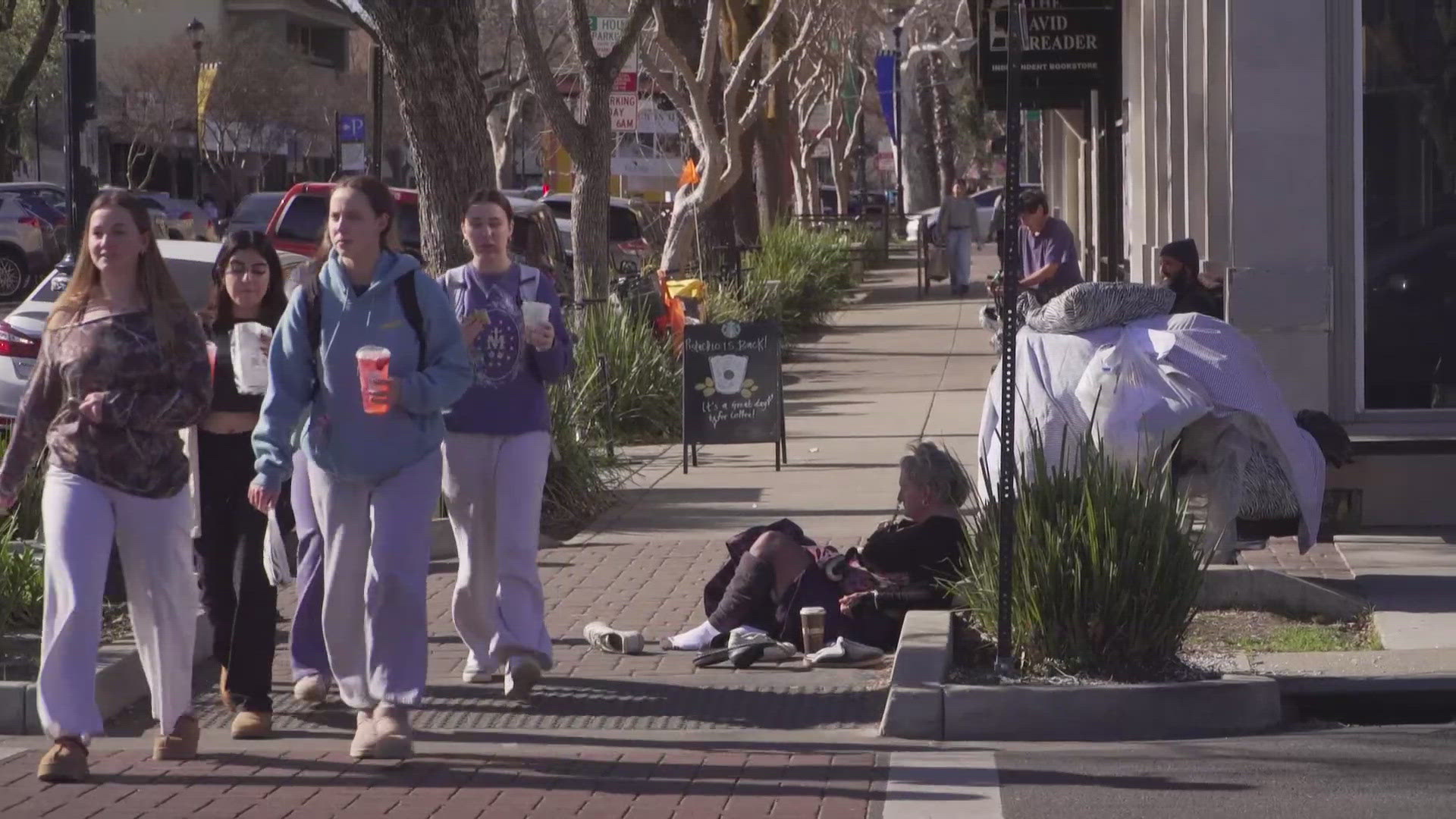 Davis unveils pedestrian-only space on downtown G Street | abc10.com