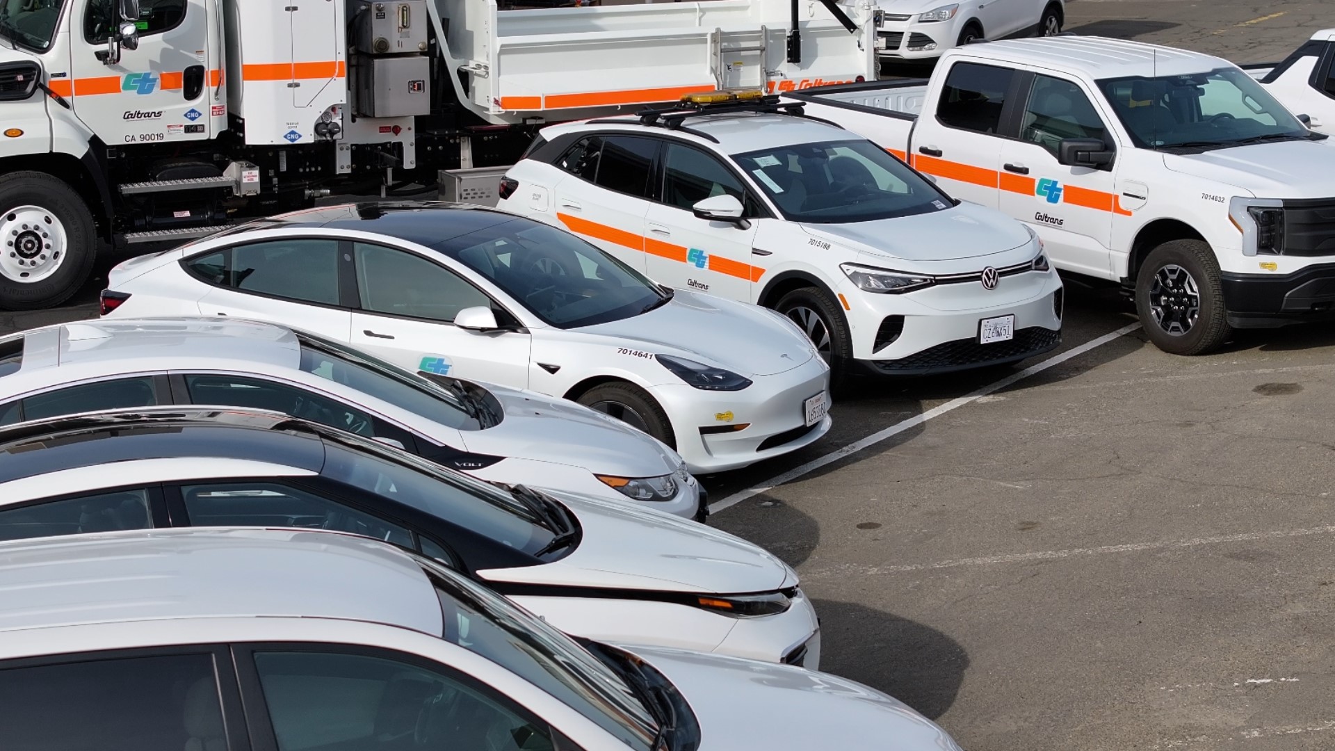 Why Caltrans purchased 399 Teslas | abc10.com