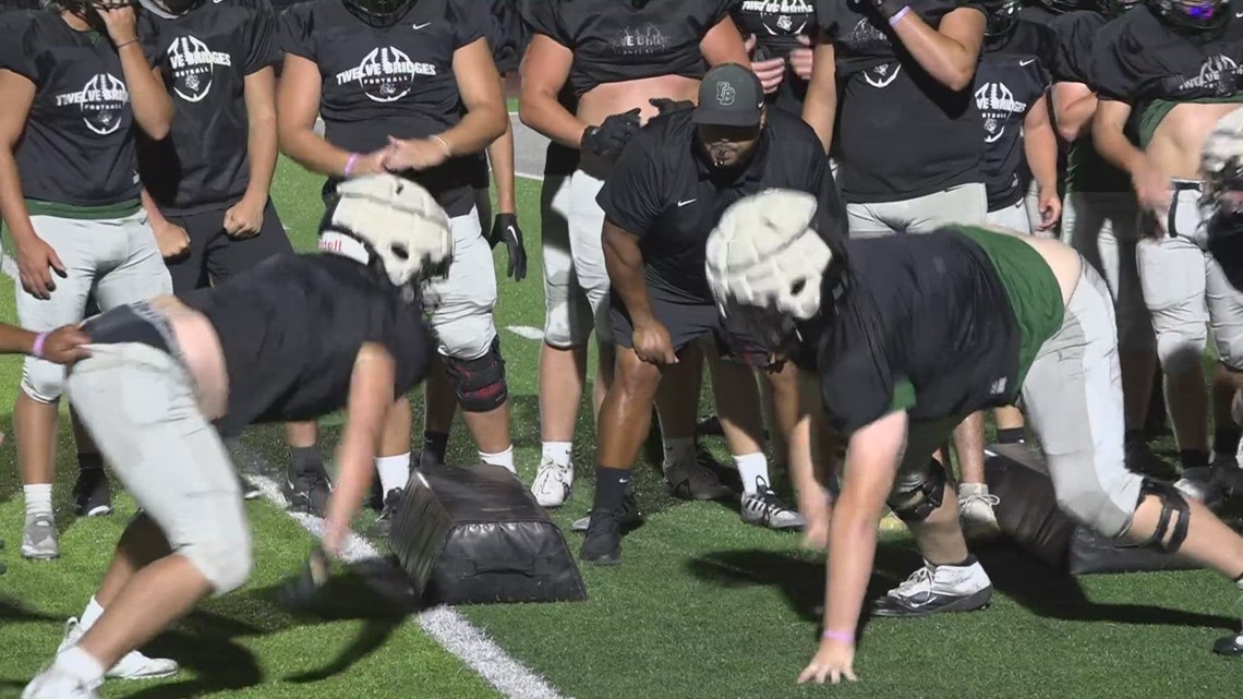 'Midnight madness' comes to Twelve Bridge football team | abc10.com