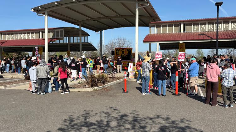 Natomas teachers launch first-ever district strike as contract dispute ...
