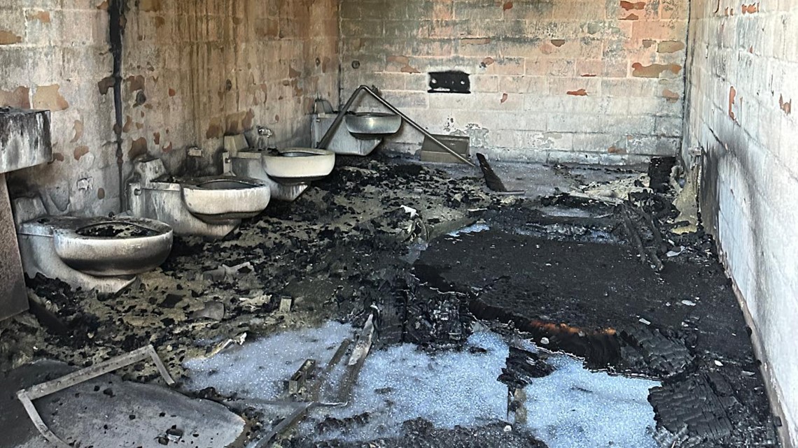 Lodi Lake bathroom heavily damaged in Sunday morning fire | abc10.com