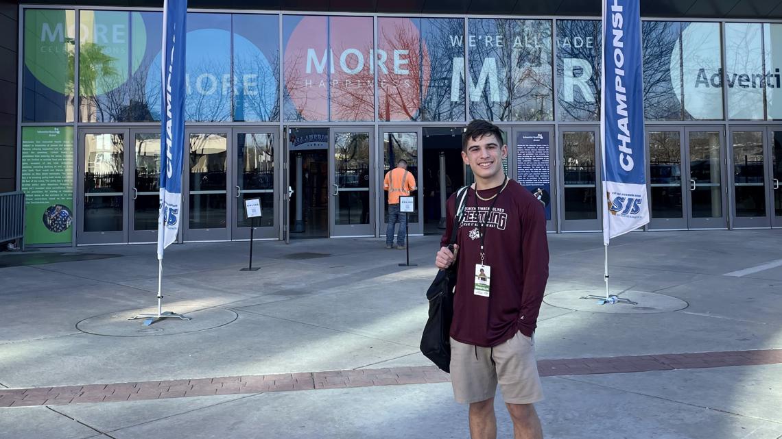 Woodcreek High School's Niko Dockery gains national attention in ...