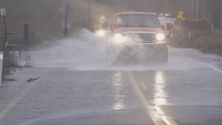 Hurst Fire in Los Angeles: Evacuations, Maps, Updates | abc10.com