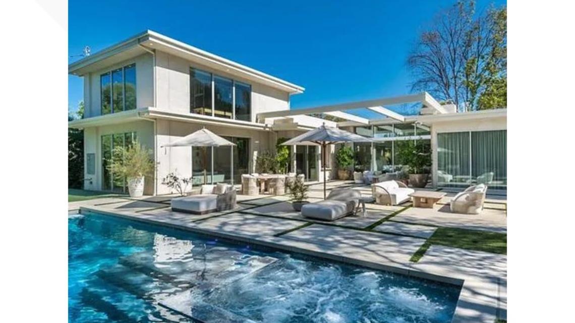 Pig butchering: Text message scam targets vulnerable | abc10.com