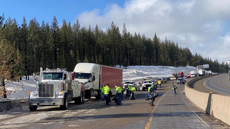 Storm Watch: Eastbound I-80 open after big rig crash in Truckee | abc10.com