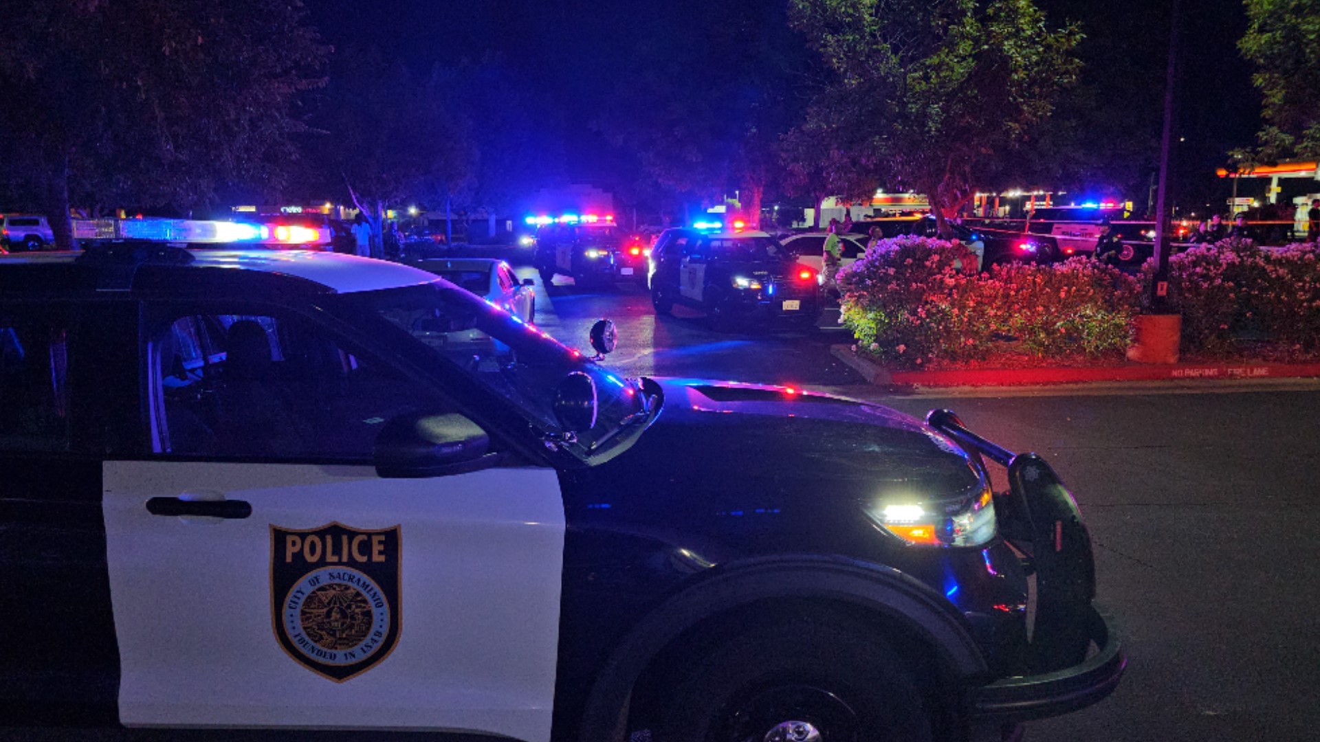 Actor Billy Dee Williams identifies as gender fluid | abc10.com