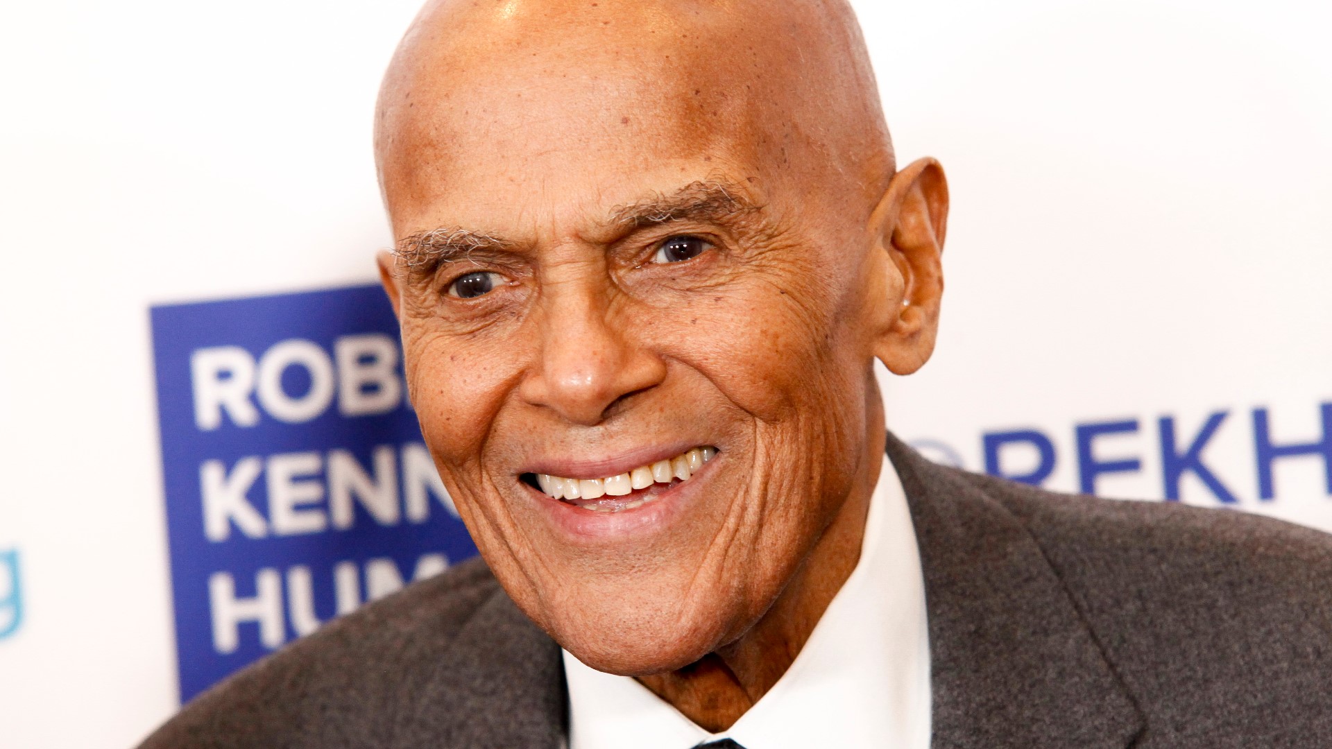 Harry Belafonte, ‘Day O!’ singer and activist, dead at 96 | abc10.com