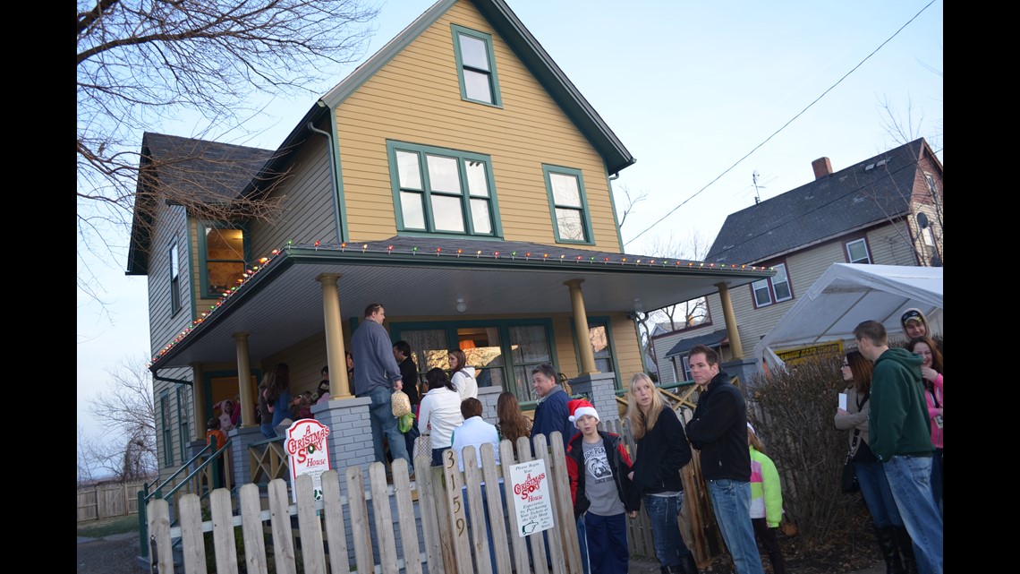 Now you can spend the night inside the 'Christmas Story' house | abc10.com